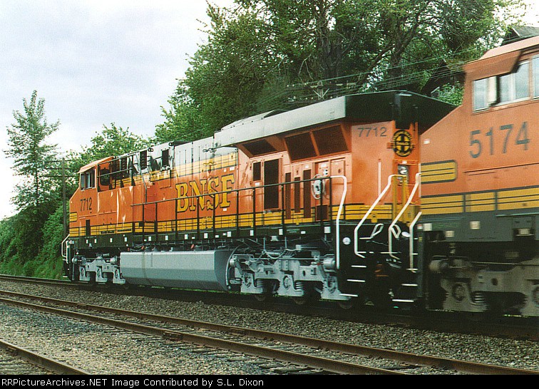 BNSF 7712